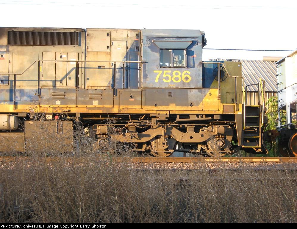CSX 7586